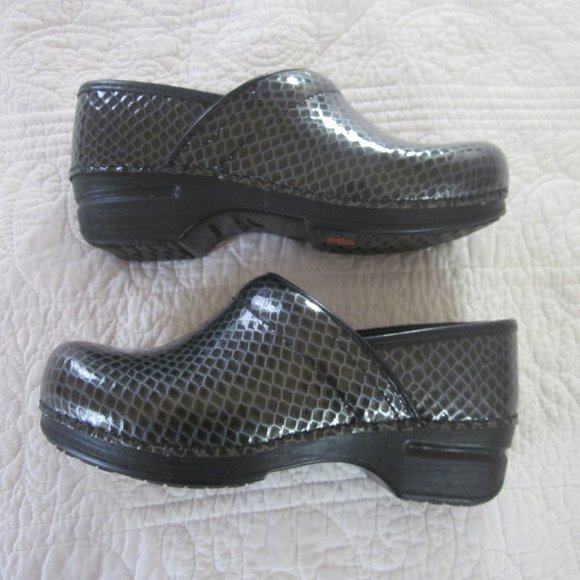 Dansko | Shoes | Dansko Shoes 36 Professional Xp Snake Print Clog ...